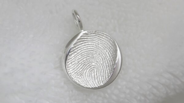 Honoring a Loved One through Fingerprint Jewelry